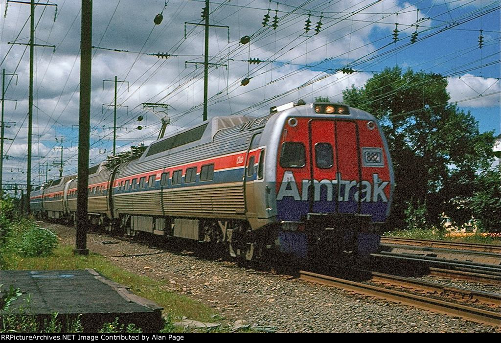 Amtrak Metroliner 882 at speed